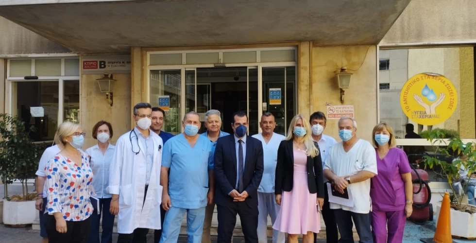 Επίσκεψη Υπουργού Υγείας Θάνου Πλεύρη στο νοσοκομείο ΕΛΕΝΑ ΒΕΝΙΖΕΛΟΥ ...