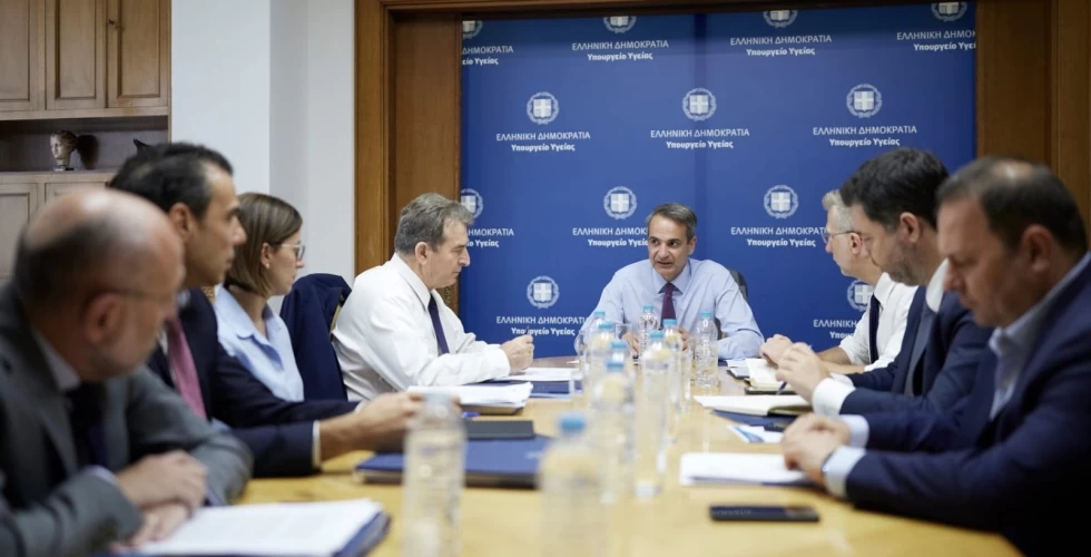Επίσκεψη του Πρωθυπουργού Κυριάκου Μητσοτάκη στο Υπουργείο Υγείας ...